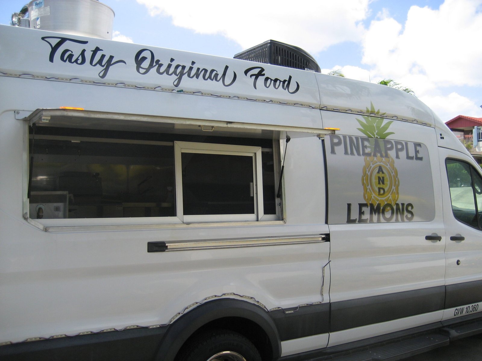 Food Truck & Custom Screens – Paradise Screens